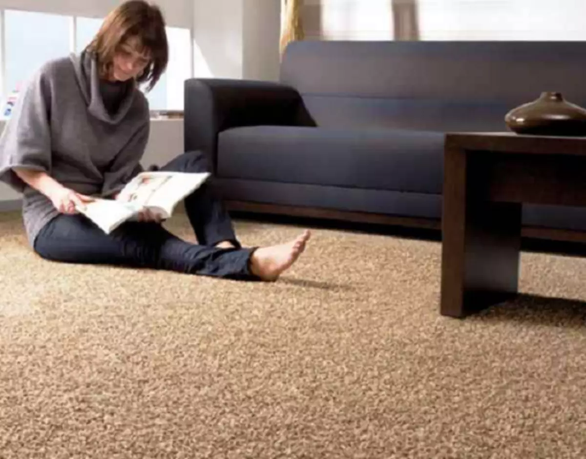 Hoe een tapijt te kiezen voor een slaapkamer, woonkamer en kinderkamer