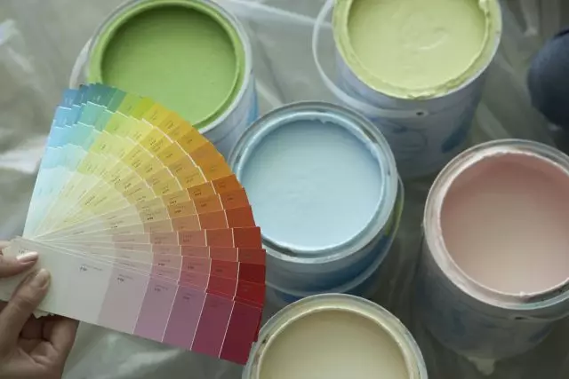 ¿Es posible pintar el policarbonato y cuanto mejor hacerlo?