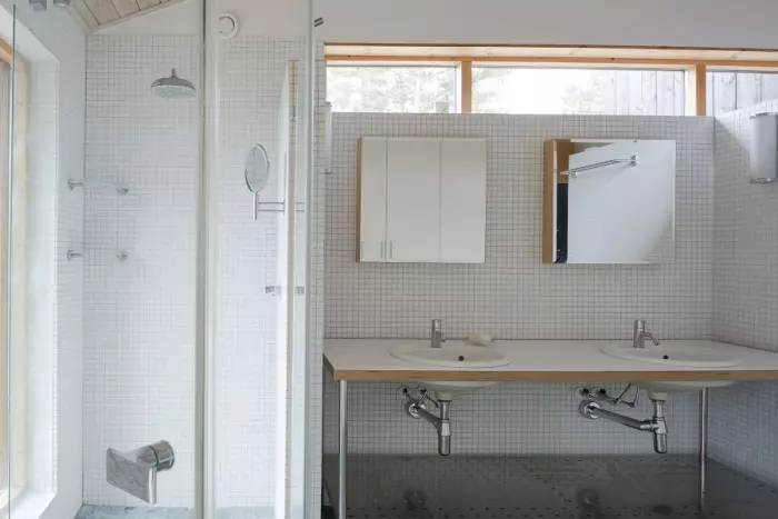 Minimalisme in het interieur van de badkamer + foto 5480_20