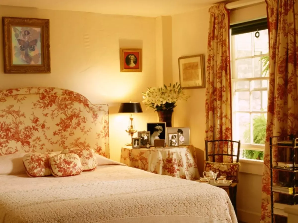 English Style Bedroom + Photo 5883_14