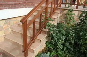A tornác és lépcsők lépcsőivel szemben 5905_1