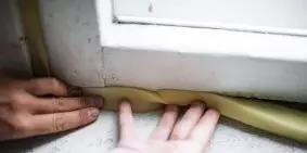Memanaskan tingkap kayu
