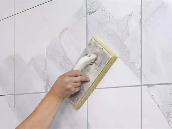 Que choisir un coulis pour les carreaux dans la salle de bain 6675_13