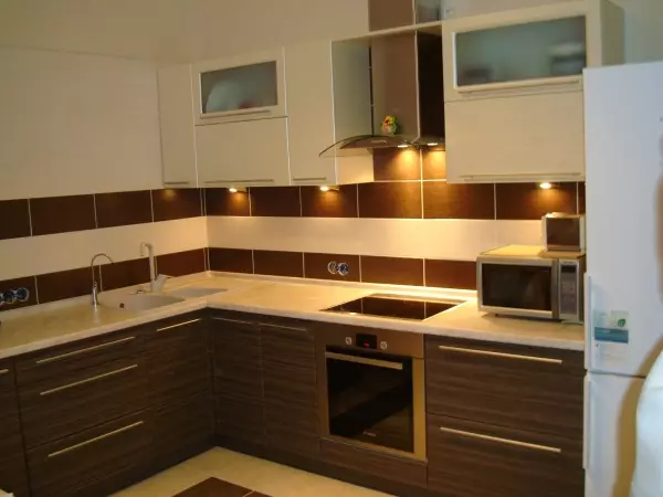 Corner kitchen: modern design with photo 6844_1