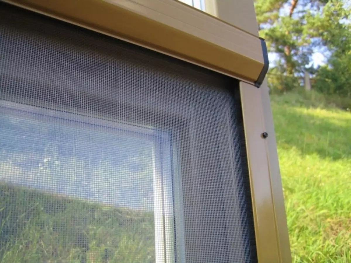 Mreže proti komarjem na plastičnih oknih 6918_7