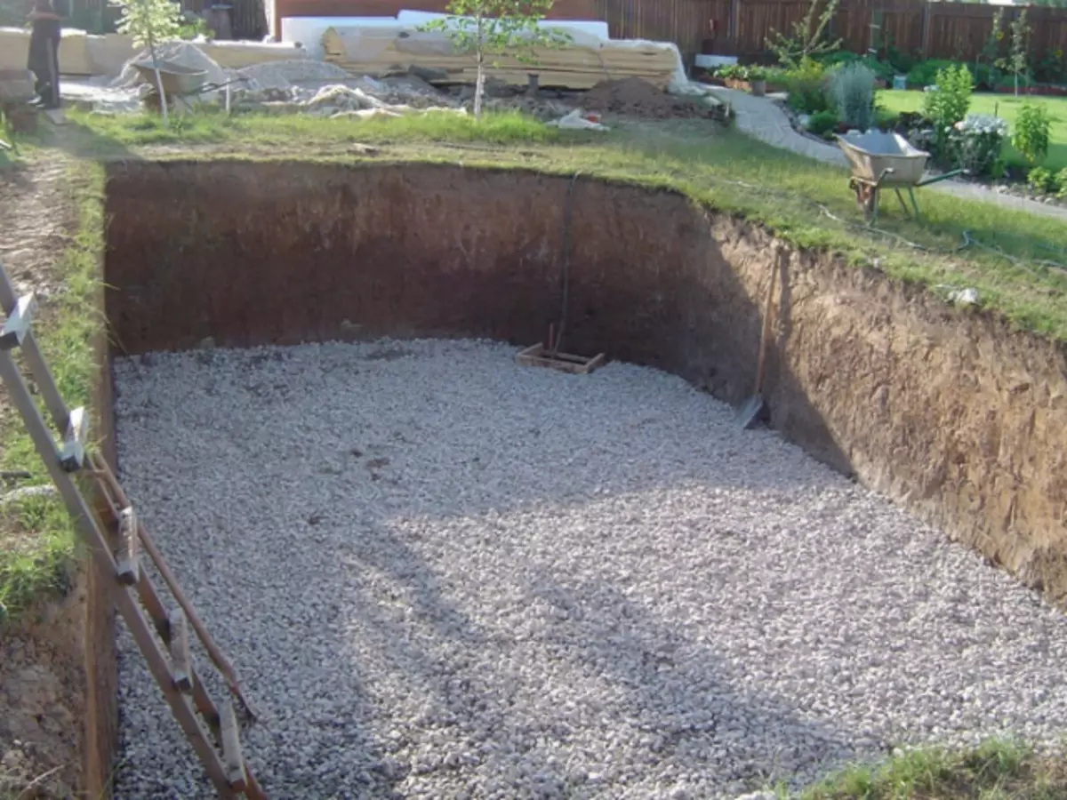 Construction of a concrete pool with their own hands: Step-by-step instructions, photos