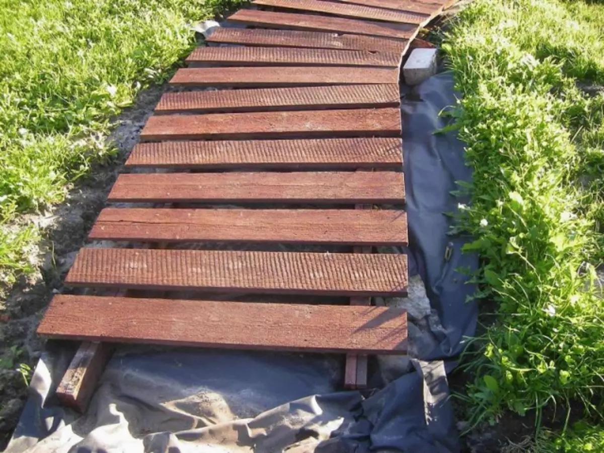 Wéi maache Dir d'Gleiser am Treibhause maachen et selwer: Wéi de Wee, Foto ze decken