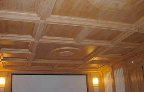 石膏板和木材的單個天花板用自己的手 7360_10