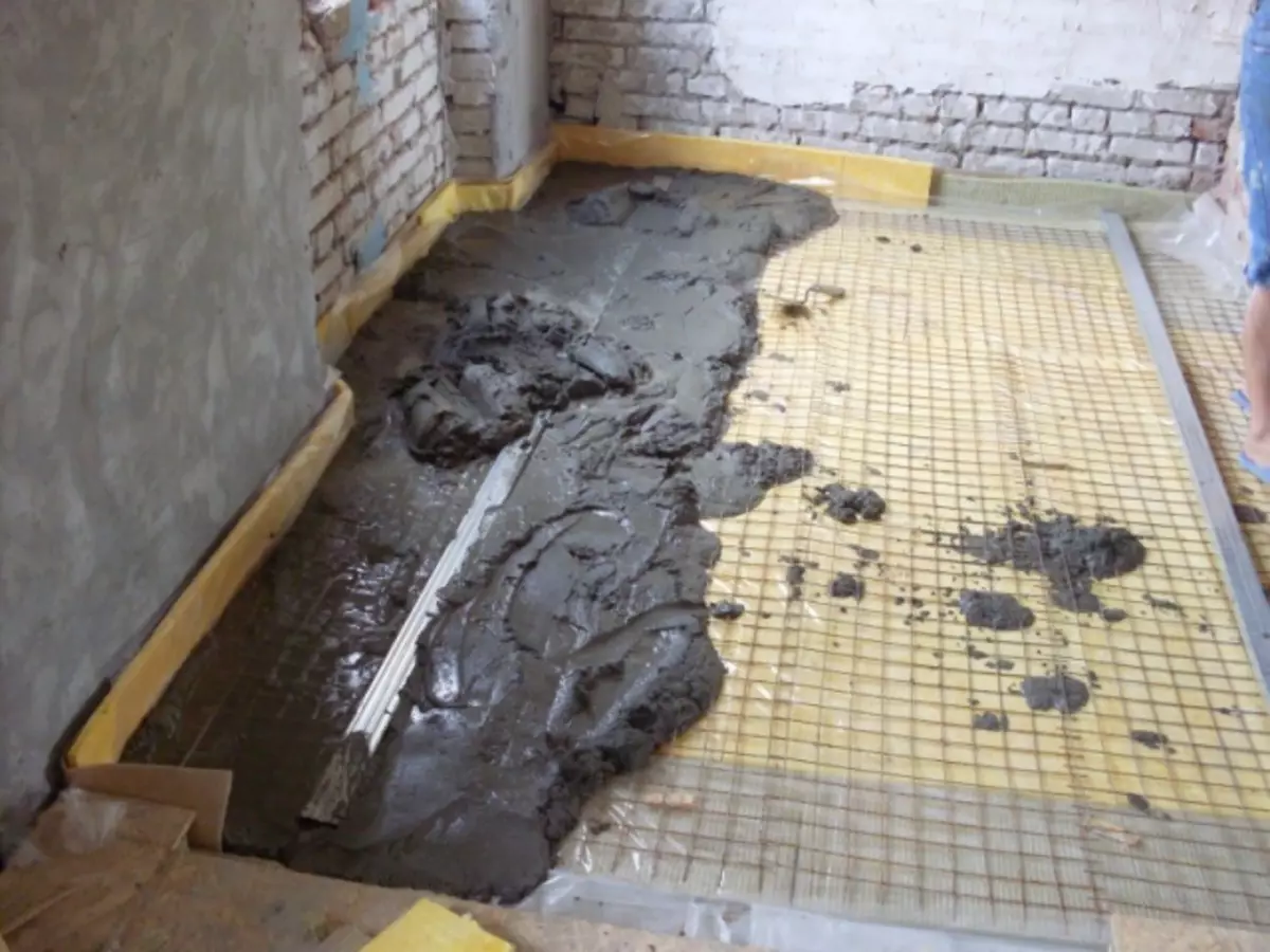 Затопляне на бетонен под: в частна къща, апартамент, в страната