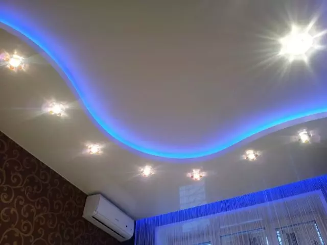 Stretch Ceiling LED-nauha: Asennus omalla kädet, valokuva ja video