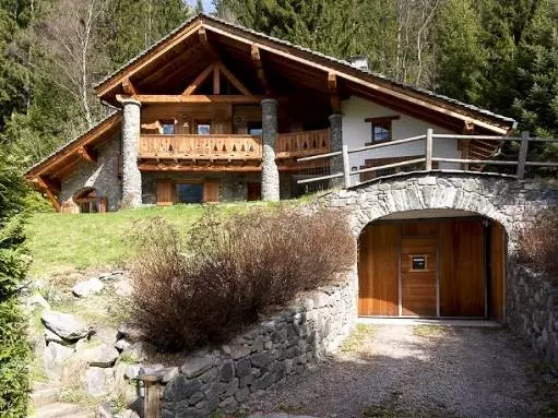 Kombinierte Häuser aus Stein und Holz + Projekte 840_10