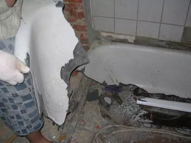 Dismantling sareng ngaleupaskeun mandi beusi tuang 974_10